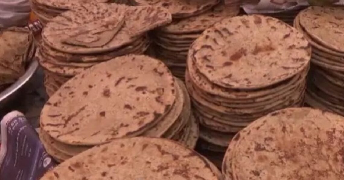 Gujaratની Womenએ નોંધાવ્યો World Record : 6 કલાક અને 6360 બાજરાના રોટલા ...